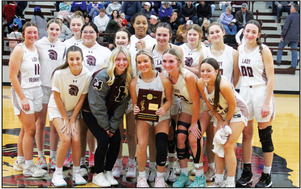No. 14 Lady Ironheads District Champs - Eufaula Indian Journal