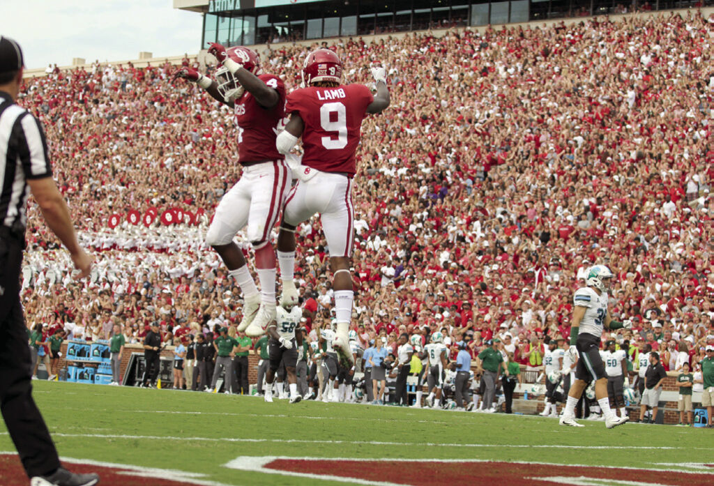 Texas enters Oklahoma rivalry ranked No. 1 - Eufaula Indian Journal